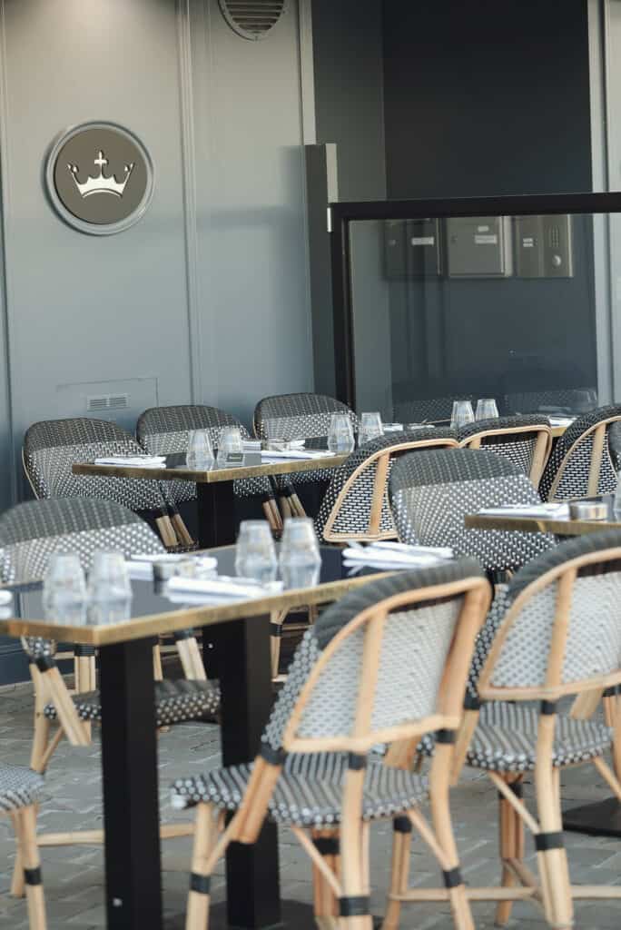 Bistro Restaurant Design Ideas: How to Create a Cozy and Chic Dining ...